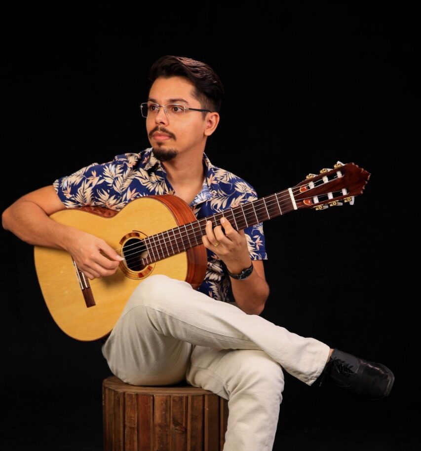 Com músicas que lembram a Amazônia, violonista lança CD instrumental ...